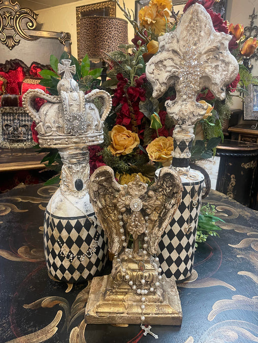 Michelle Butler Heirloom Tabletop Frame with Crown and Scroll Details ...